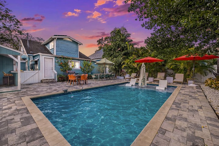 [New] 6br Pool Villa | Sleeps 16 | Near Downtown - Tampa