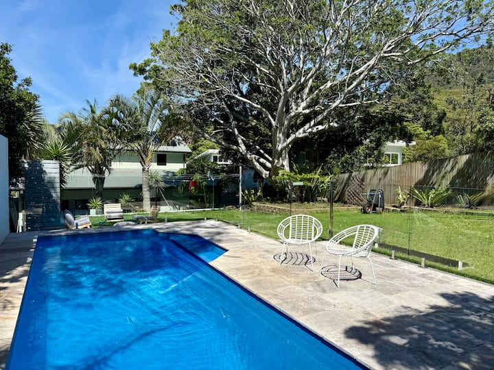 Spacious Coastal Retreat – Pool & Garden - Wollongong
