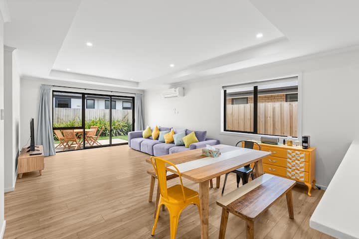 Bright & Comfortable Family Home In Halswell - Prebbleton