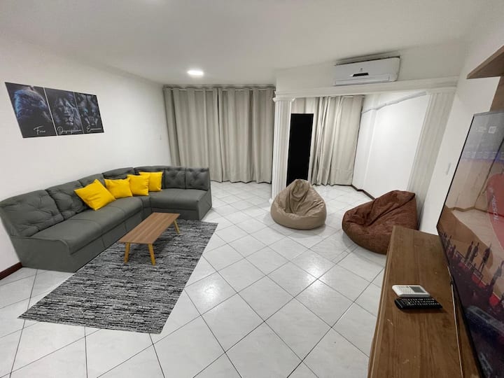 Apartamento 50 Metros Da Praia Para Até 10 Pessoas - Itapema
