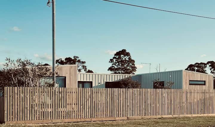 Quail Corner - Binalong Bay