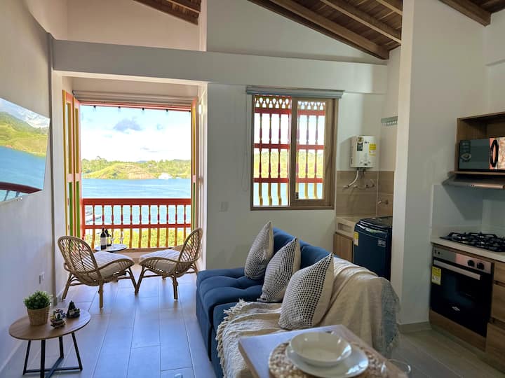 Encantador Loft Colonial Con Vista Al Embalse - Guatape