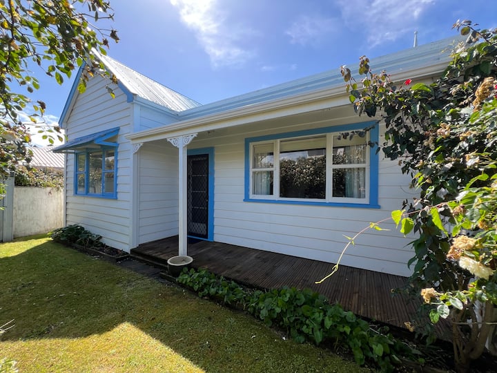 Shabby Chic In Cbd - New Plymouth