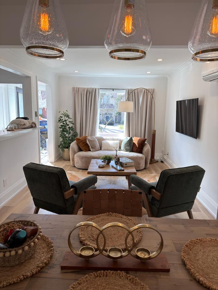 Cozy Modern Bungalow In Midtown Toronto - Toronto