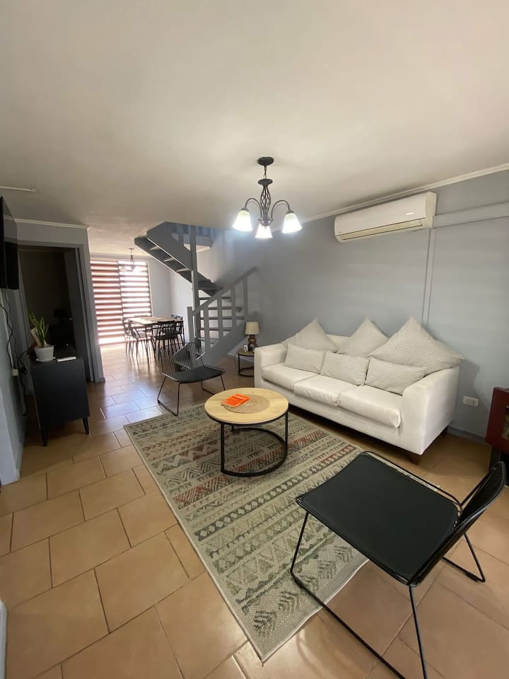 Hermosa Casa A Minutos Del Centro Y Carretera - Curicó