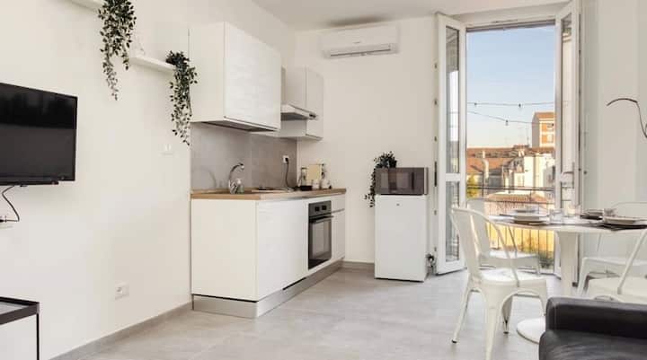 Porta Venezia Flat • Fast Wifi • Metro 1 • Ac - Milán