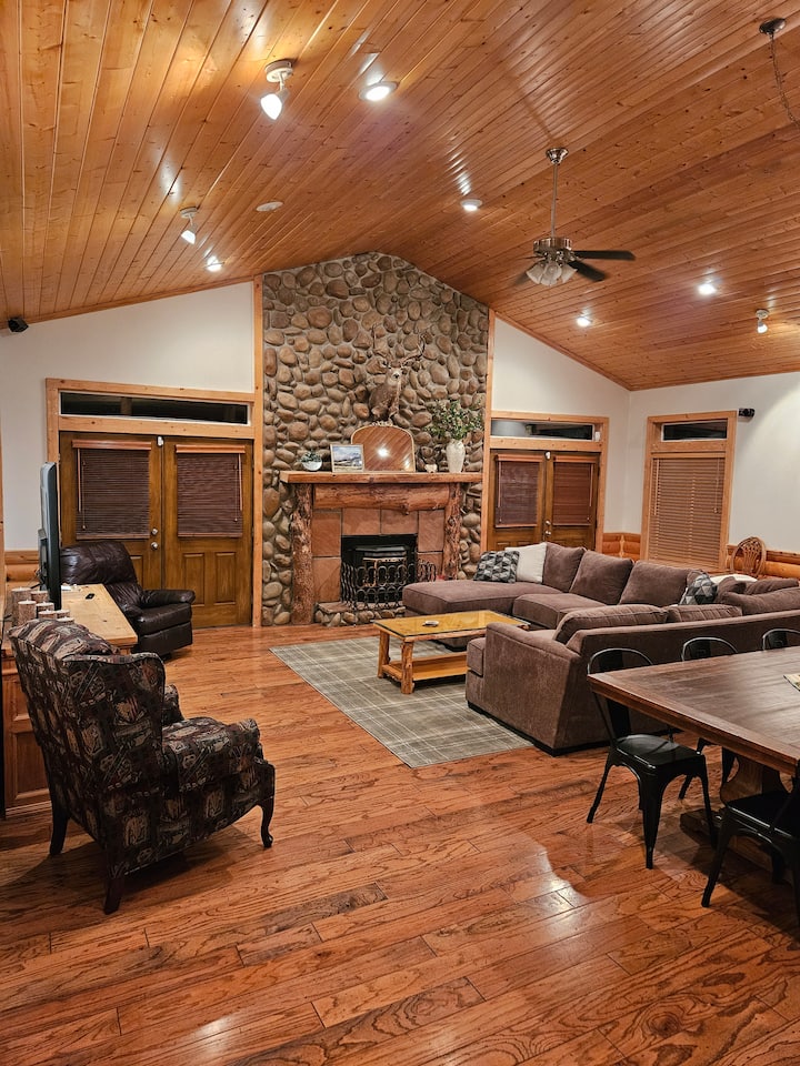 Gilbert Creek Lodge, Your Home Sweet Home In Wy! - Wyoming