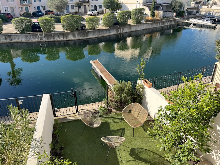 Marina Située En Camargue Au Cœur D’aigues-mortes - Saint-Laurent-d'Aigouze