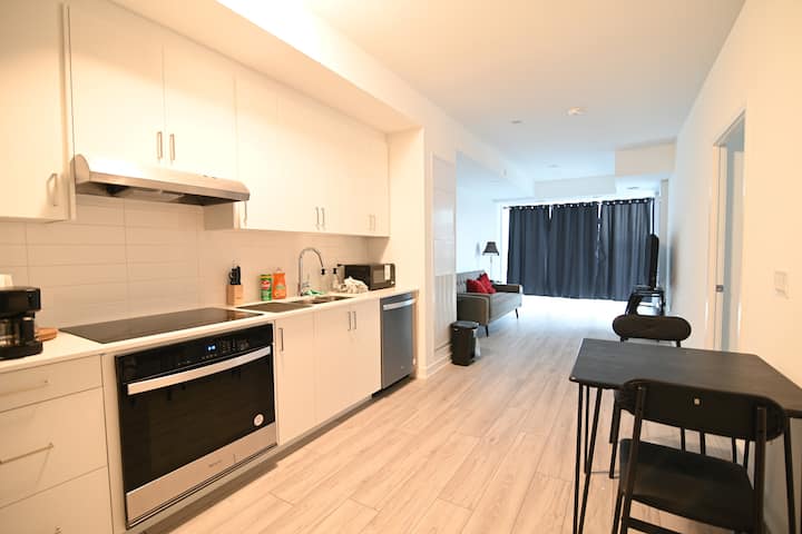 Lakeside 1br | Go 25min To Toronto | Pool+gym - Oakville