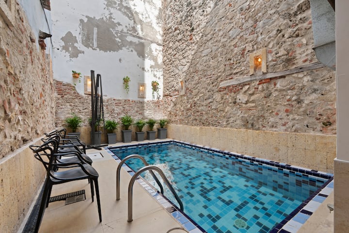 Luxury 5br House Inside The Walled City - Cartagena