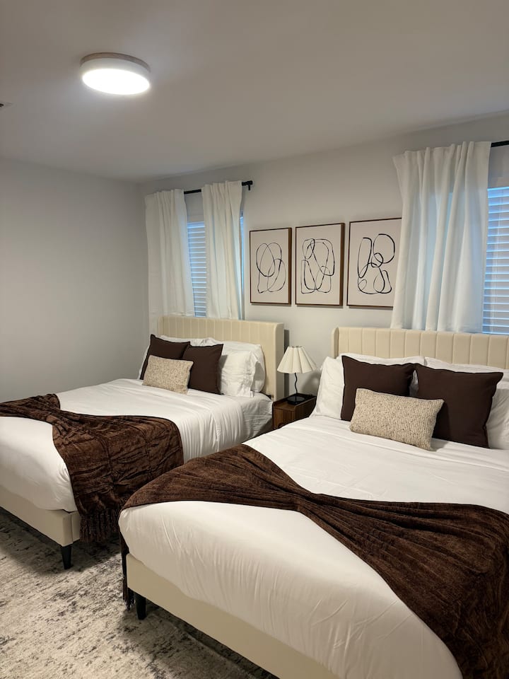 Luxury Group Stay Nyc Metlife Near Train + Parking - Manhattan, NY