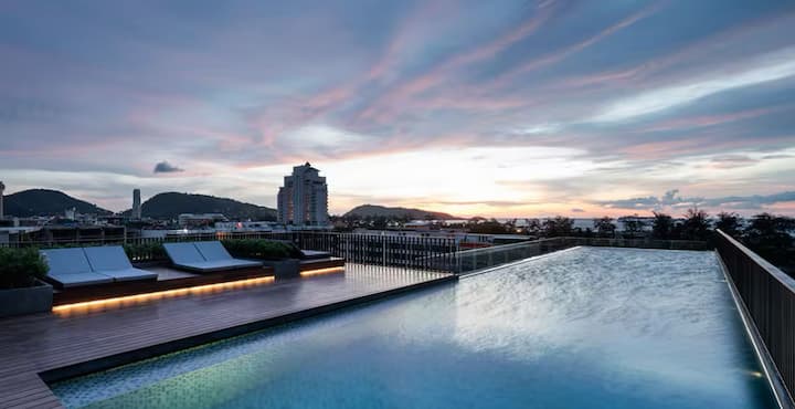 Patong Rooftop Pool Condo 10mins Walk To Beach - Patong Beach