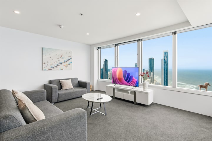 Ocean View Getaway In Surfers Paradise - Broadbeach
