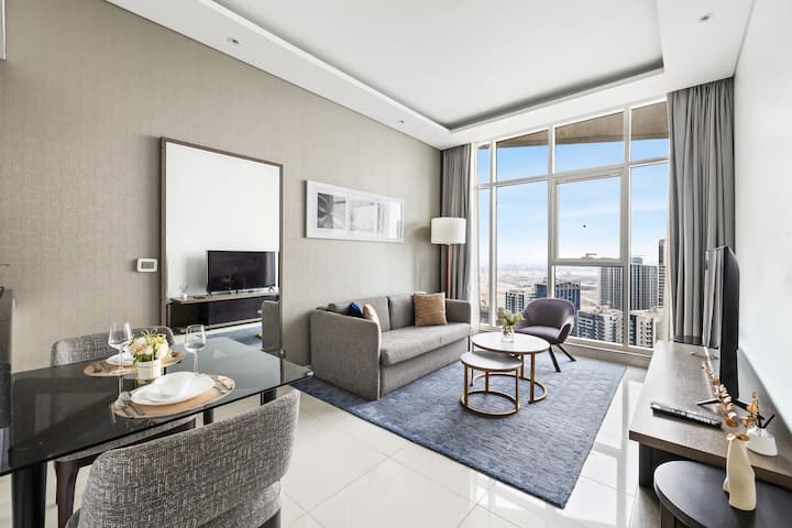 Beautiful Unit With Canal View ! Damac Prive - Dubai