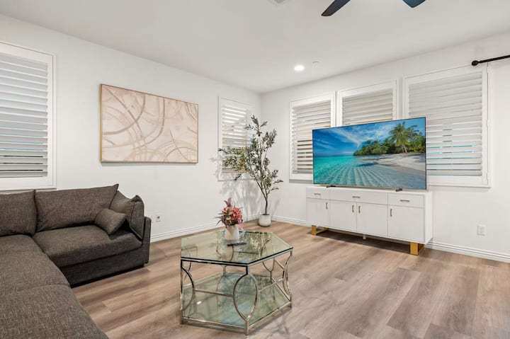 Ontario5br/7 Beds/3tvs/soft Water&drinking Filter - Eastvale, CA