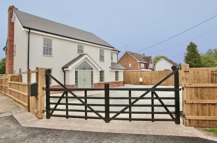 Large Family Country Retreat, Great Walks And Pubs - Chelmsford