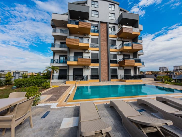 Dorado Suit No12 İKi Tek Yataklı Havuz Manzaralı - Antalya