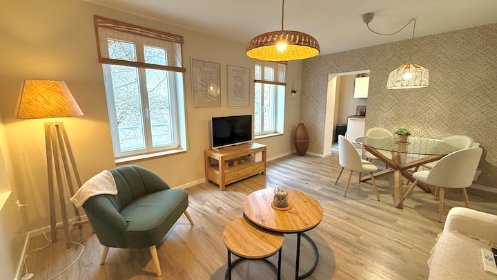 Le Gingko : T2 + Parking Privé / 50m De La Saône - Belleville, France