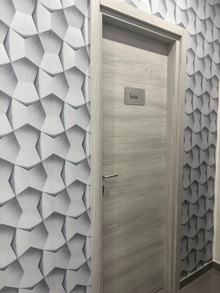 Rommrentalatfiumicinoairport
Camera Ischia - 菲烏米奇諾