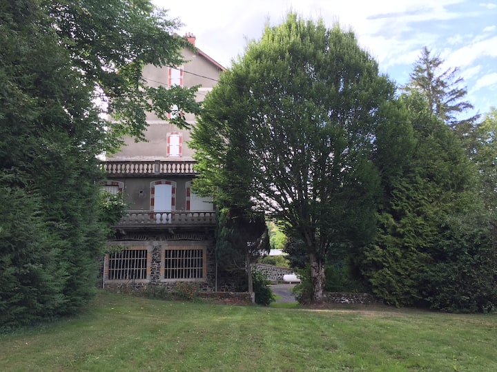 Atypique, Isolé, Confortable Et Sauvage - Loire