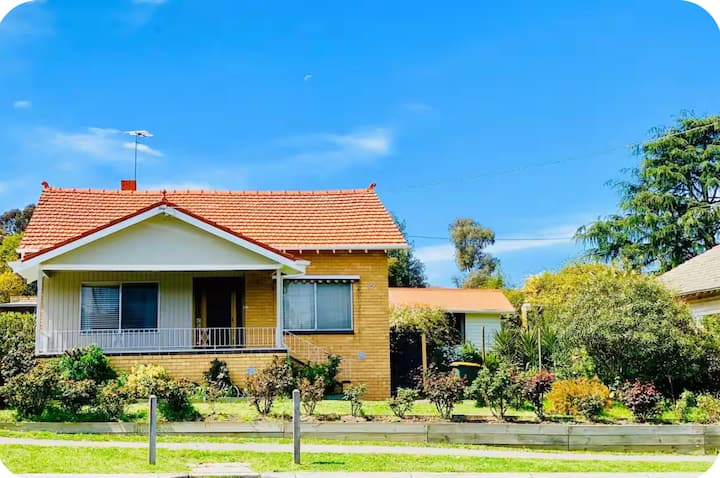 Country Side Living Within Melbourne Metro - Melbourne