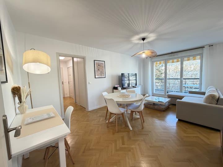 Robinson Stay – Modern 51m² Apartment Near Paris - Le Plessis-Robinson