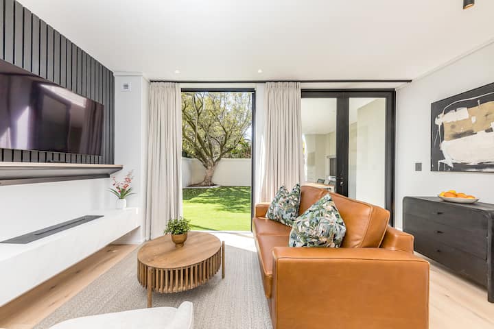 Stellenbosch Superior 1 Bedroom Apartment (Garden) - Stellenbosch