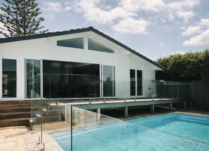 Skippers Hideaway - The Entrance