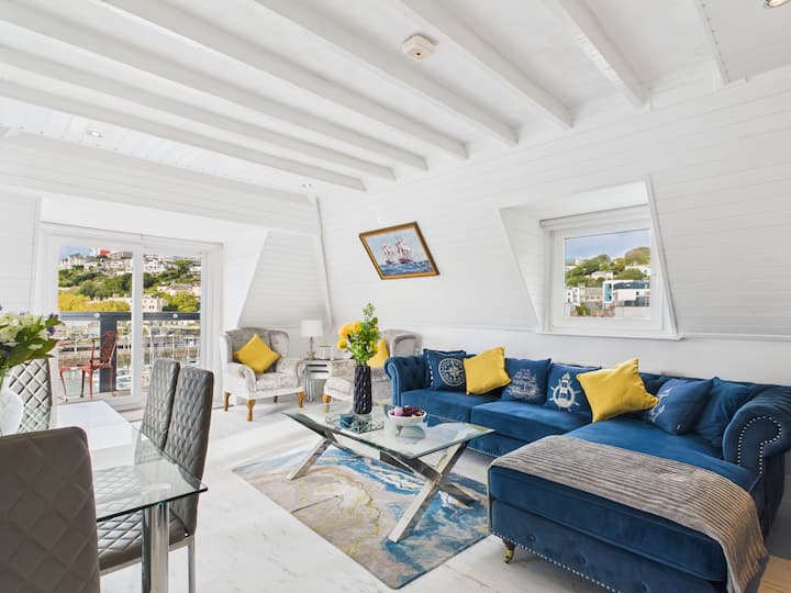 Marina View With Parking-3 Bed-sleeps 8 - Torquay