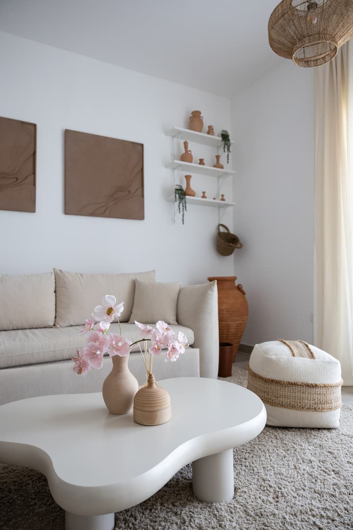 Desert Retreat • Canal View Walk To F1 - Abu Dhabi Airport (AUH)