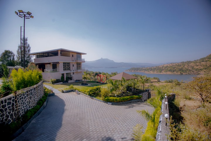 Waterfront Villa In Pawna Lake Lonavala - Lonavala