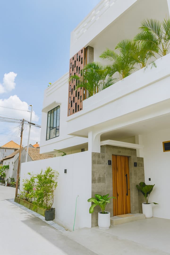 Luxury Private Villa | Workspace & Sunset Roof Top - Australia