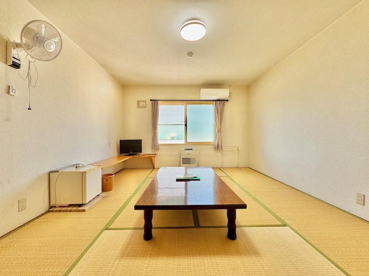 Specious Futon Tatami Family Room (206) - Date