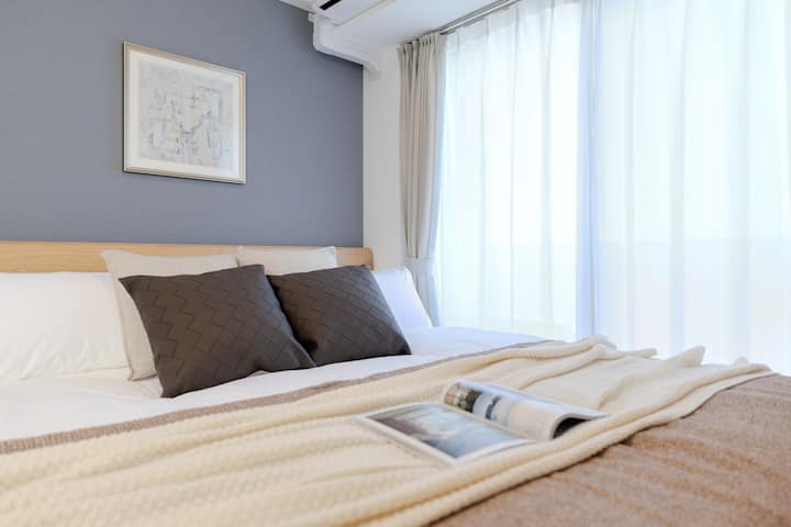 池袋商圈旁1.8米大床公寓【403】：电梯/电视/厨房微波炉冰箱/wi-fi/办公区域/浴缸/山手线 - Shinjuku