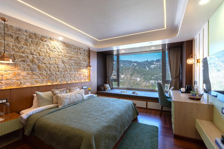 Evaara Woods W/ Bonfire & Karaoke - シムラー