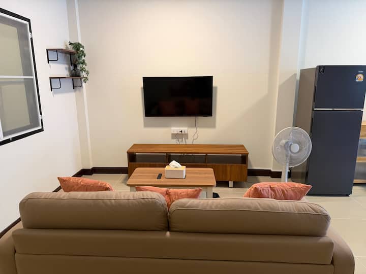 Clean And Cozy House 15 Mins From Airport & Impact - Pak Kret