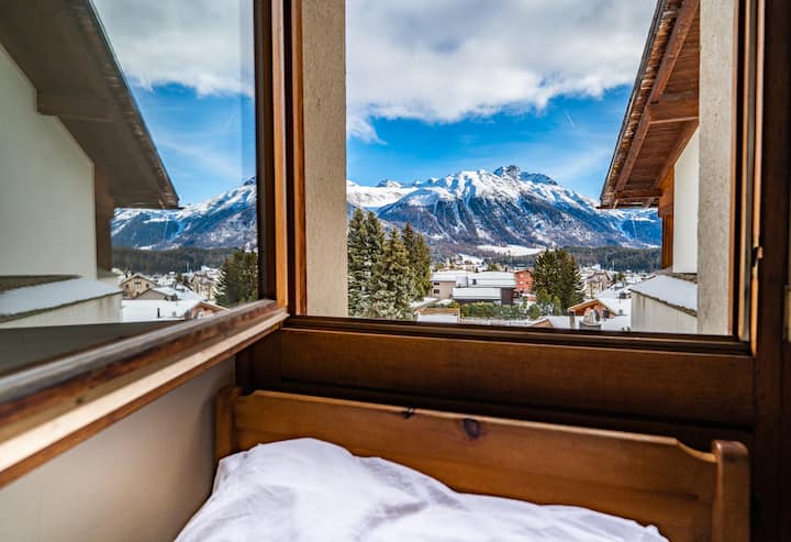 Wake Up In The Alps – Cozy Apartment With View - Saint Moritz
