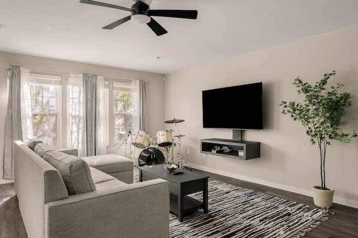 Cota Place - Austin, TX