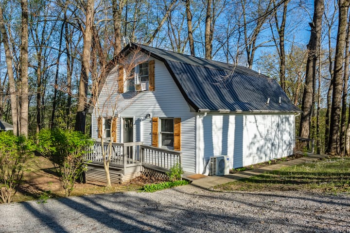 Cozy Cottage In The Woods Next To Lake Cumberland - General Burnside Island State Park, Burnside