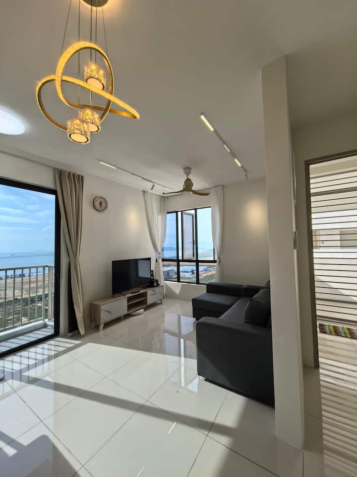 Sunset Seaview Condo - Penang