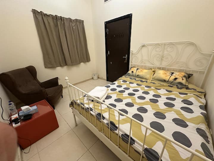 Room 014-pltb5 - Sharjah
