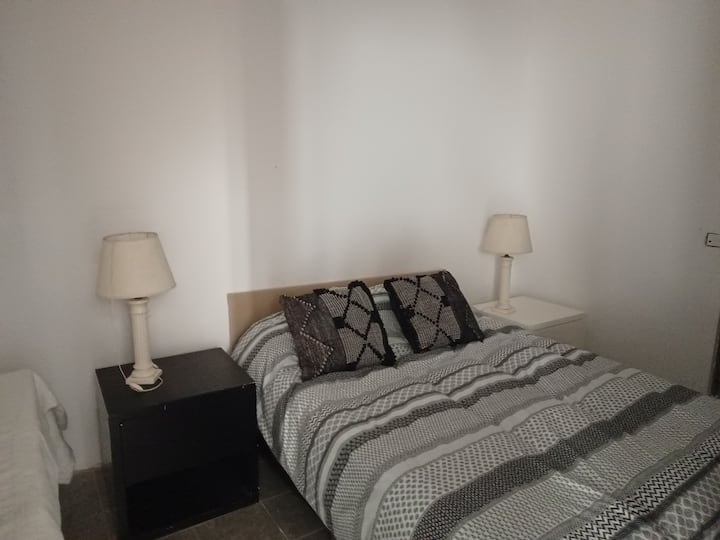 Casa En Ciudad Vieja,
Sobre Pérez Castellano - Montevideo