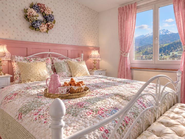 Fairytale Cottage - Lucerne