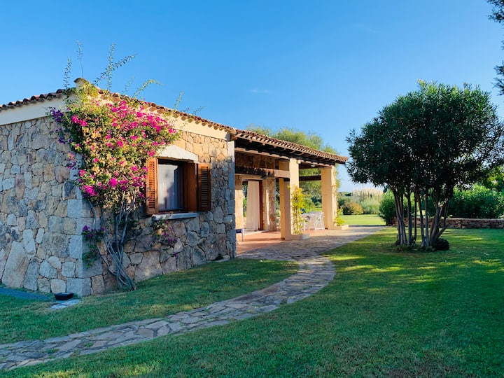 Bouganvilla By The Beach - San Teodoro, Sicily