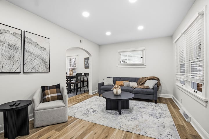 Just Steps To The Monon! Updated 3br/2ba In Sobro - Indiana (State)