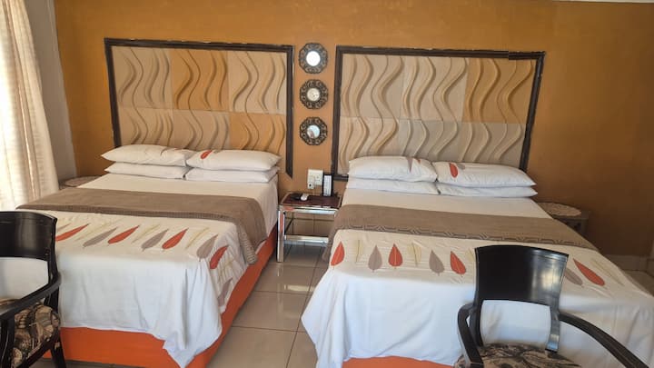 Vicky B Bed And Breakfast (Family Room 1) - Mogwase