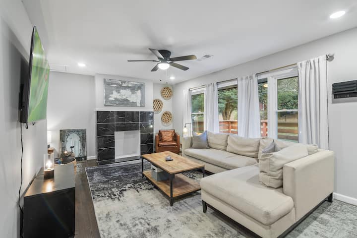 Cozy 1br W/ King Bed, Fireplace & Free Parking - South Fulton, GA