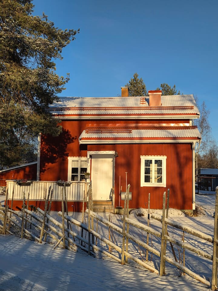 Mysigt 2-plans Hus I Vemdalen By - Sweden