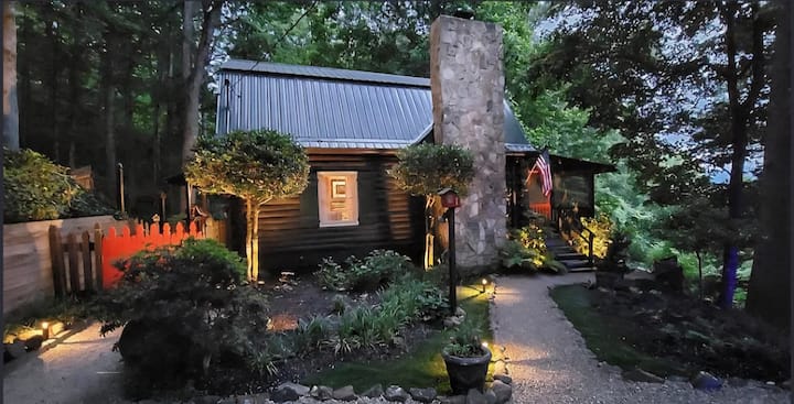 The Red Gates - Franklin, NC