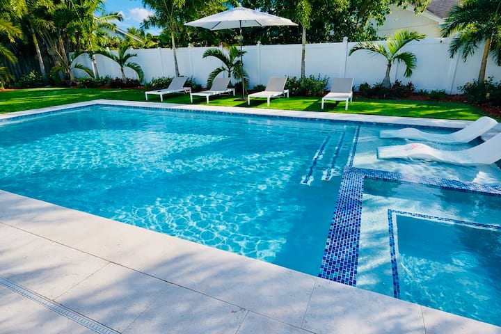 Delray Beach Retreat W/pool & Game Room - The Bahamas
